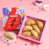 Buy Holi Special Baked Gujiya Set Of 6 Online - Order Now