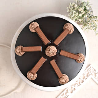 KitKat Cake Online | Order Fresh KitKat Cakes Now