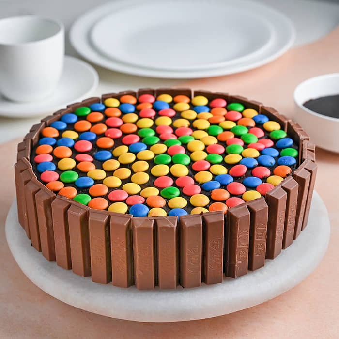 KitKat Cake Online | Order Fresh KitKat Cakes Now