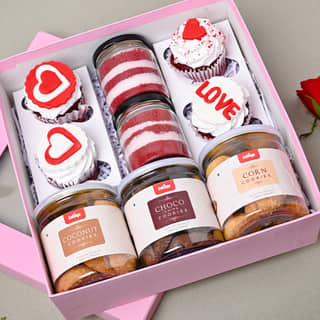 Bakery Gift Baskets | Bakery Hampers by Best Bakery Shop Near You