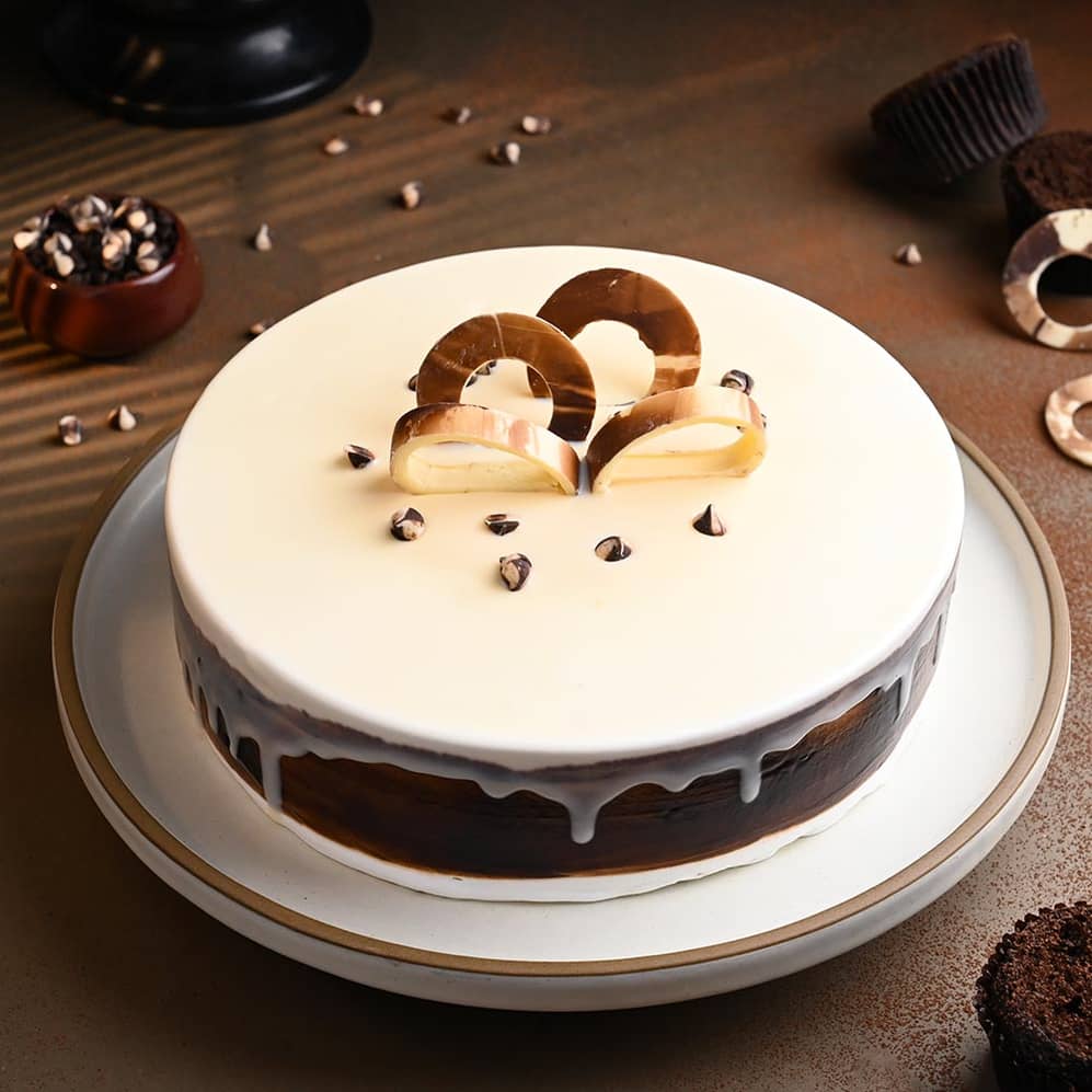 Buy Choco Vanilla Delight Cake Online - Order Now
